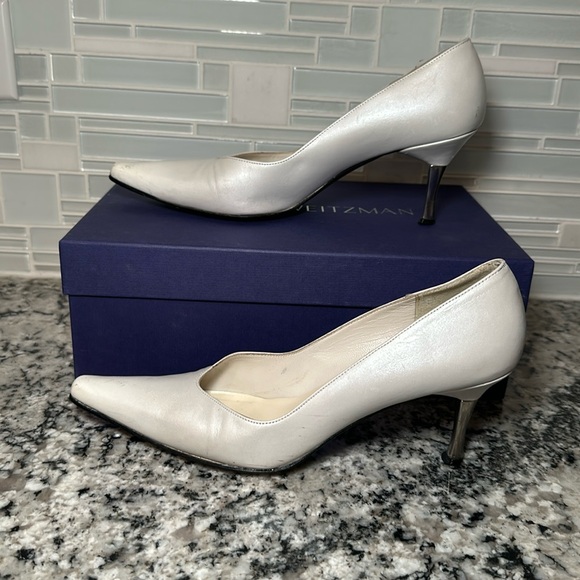 Stuart Weitzman | Shoes | Stuart Weitzman Snow Nubac Pumps 75 Aa | Poshmark